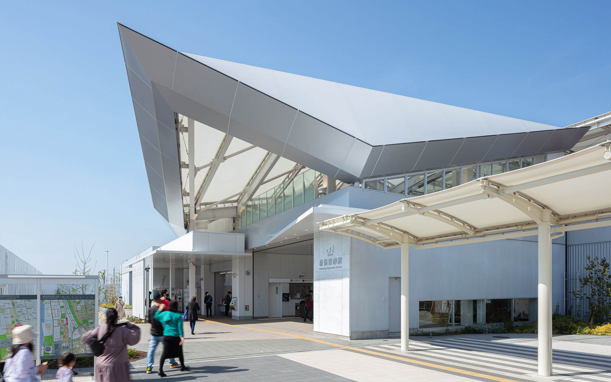 Isawa-Onsen Station｜JR-East Design Corporation